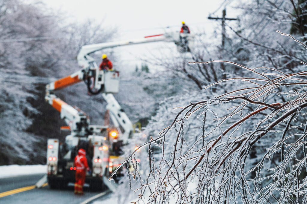 How Is My Power Restored After An Outage? - Sturdy Power Lines